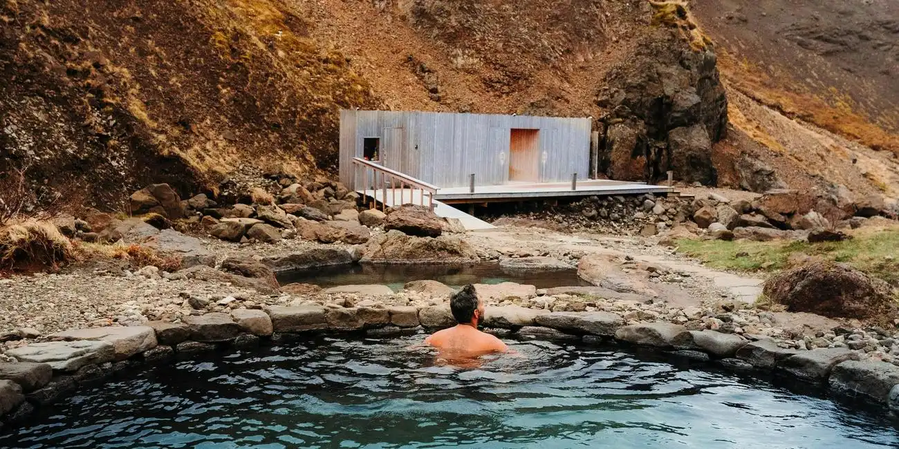 Húsafell Canyon Baths: Guided Hike + Entry Ticket | Reykjavik Tickets